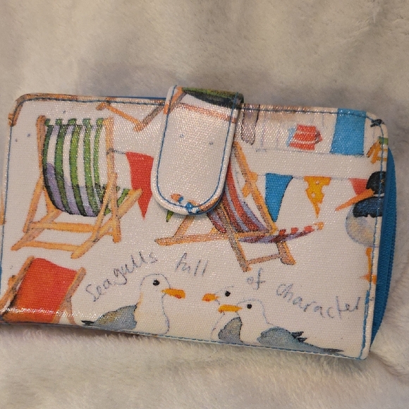 mundi | Bags | Mundi Nwot Multicolor Beach Scene Walletlots Of ...